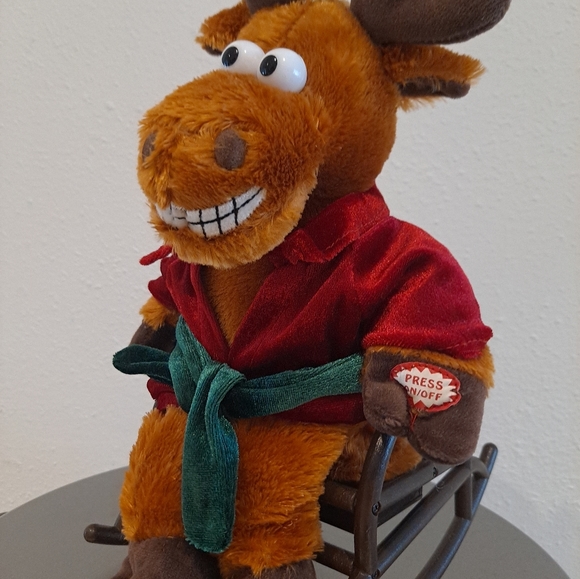 dandee | Holiday | Original Dandee Grandma Got Run Over By A Reindeer ...